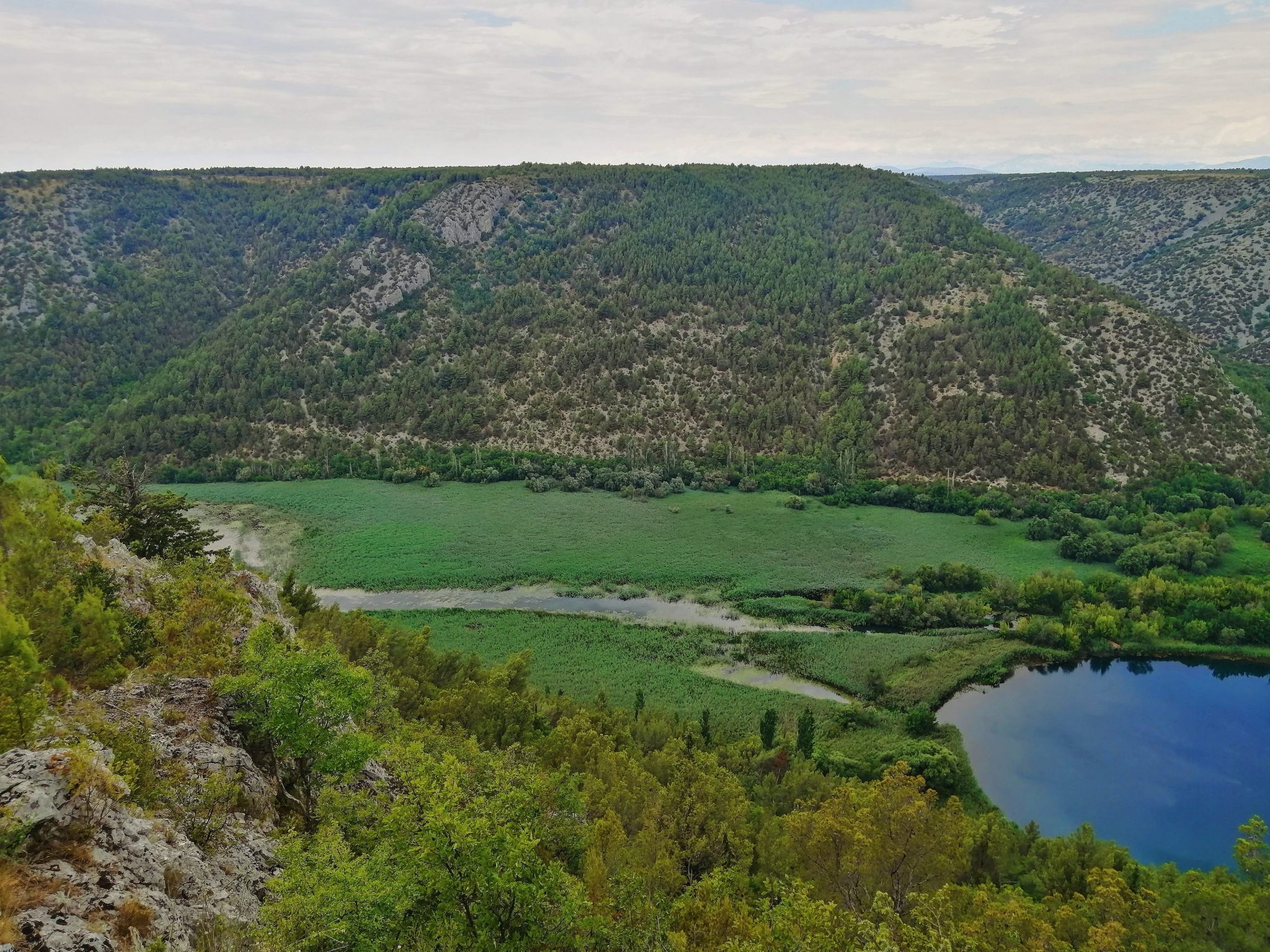 Jezero Torak – Čudo prirode i vrelo na rijeci Čikoli • Travelina