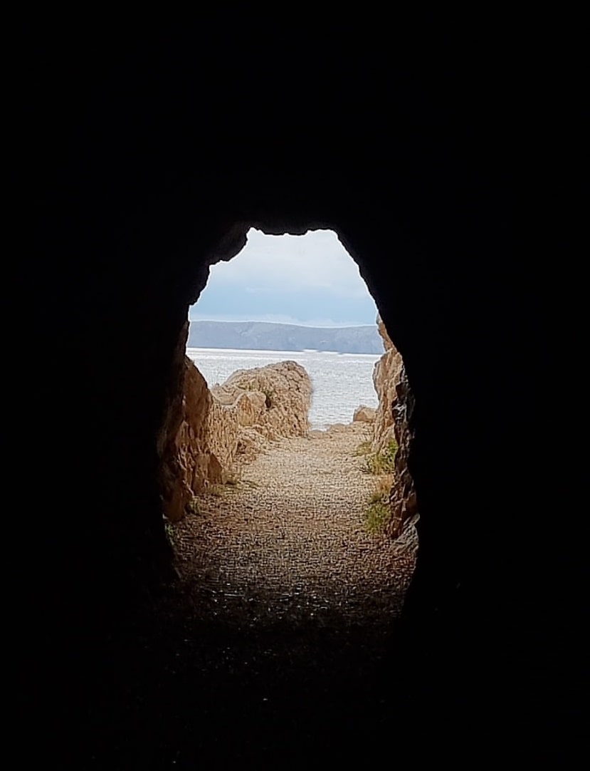 Uvala Zavratnica – kako do najljepše uvale Velebita • Travelina