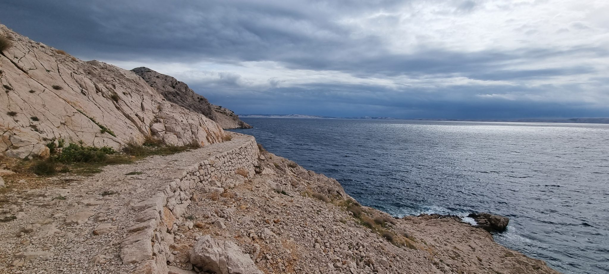 Uvala Zavratnica – kako do najljepše uvale Velebita • Travelina